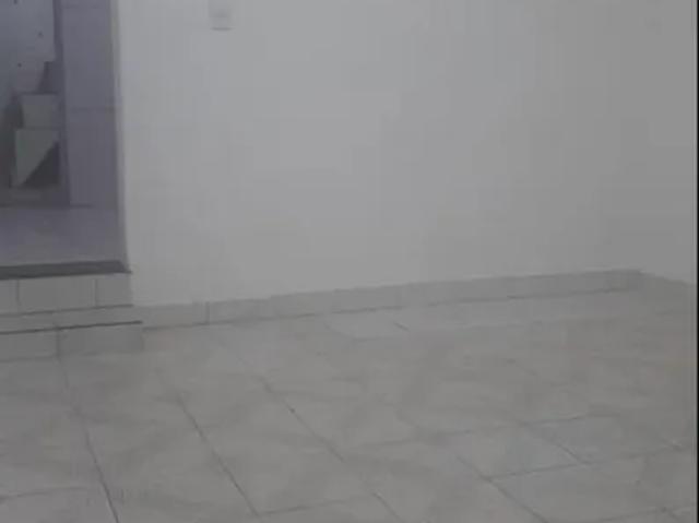 Casa com 2 Quartos e 2 banheiros à Venda, 120 m² por R$ 270.000