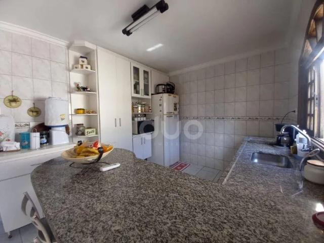 Casa com 2 Quartos e 2 banheiros à Venda, 131 m² por R$ 350.000
