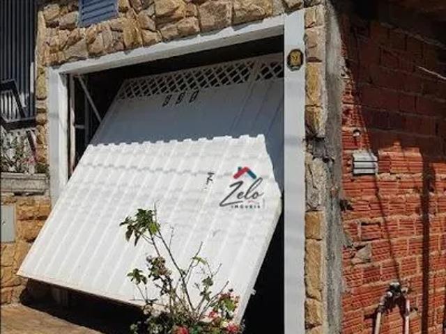 Casa com 2 Quartos e 2 banheiros à Venda, 200 m² por R$ 200.000