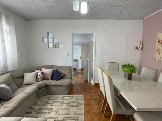 Casa com 2 Quartos e 2 banheiros à Venda, 201 m² por R$ 530.000