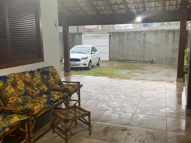 Casa com 2 Quartos e 2 banheiros à Venda, 220 m² por R$ 360.000