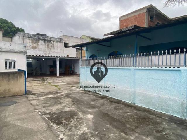 Casa com 2 Quartos e 2 banheiros à Venda, 300 m² por R$ 295.000