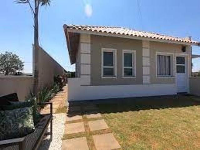 Casa com 2 Quartos e 2 banheiros à Venda, 55 m² por R$ 239.605