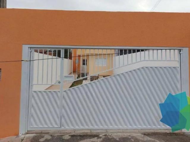 Casa com 2 Quartos e 2 banheiros à Venda, 58 m² por R$ 310.000