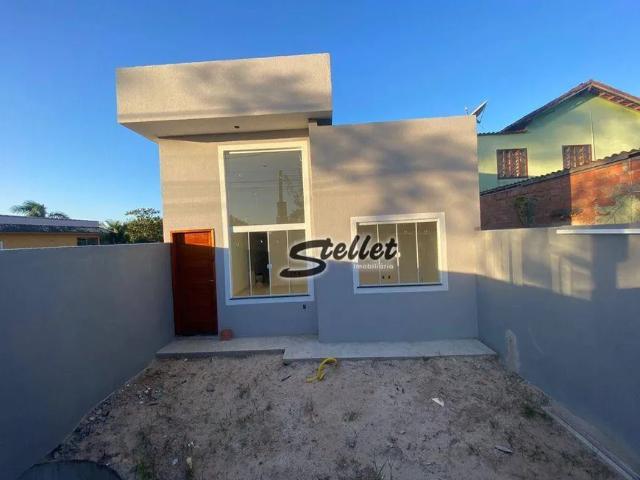 Casa com 2 Quartos e 2 banheiros à Venda, 65 m² por R$ 290.000