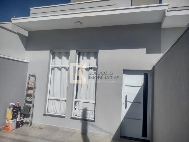 Casa com 2 Quartos e 2 banheiros à Venda, 68 m² por R$ 402.800