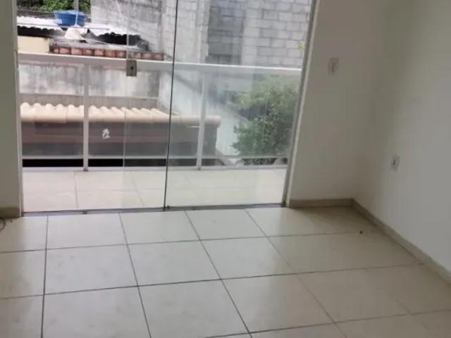 Casa com 2 Quartos e 2 banheiros à Venda, 60 m² por R$ 150.000