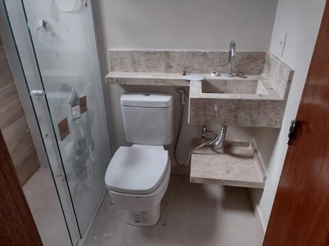Casa com 2 Quartos e 2 banheiros à Venda, 60 m² por R$ 470.000