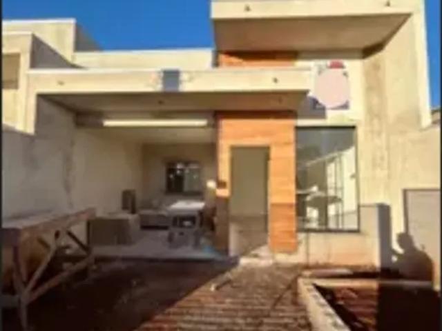 Casa com 2 Quartos e 2 banheiros à Venda, 75 m² por R$ 297.000
