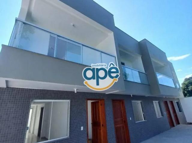 Casa com 2 Quartos e 2 banheiros à Venda, 75 m² por R$ 335.000