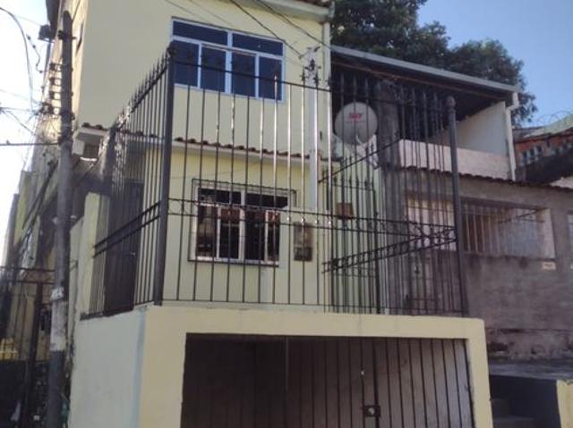 Casa com 2 Quartos e 2 banheiros à Venda, 70 m² por R$ 180.000