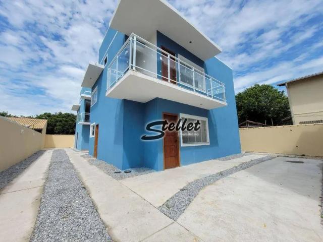Casa com 2 Quartos e 2 banheiros à Venda, 70 m² por R$ 230.000