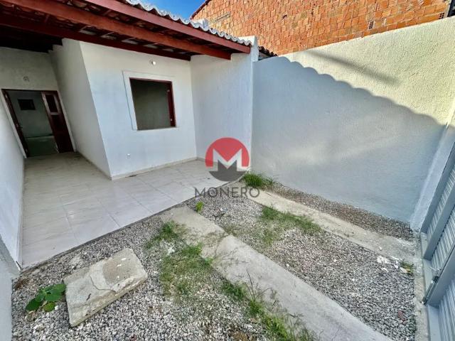 Casa com 2 Quartos e 2 banheiros à Venda, 72 m² por R$ 150.000