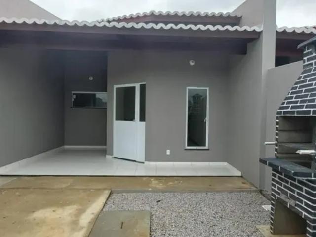 Casa com 2 Quartos e 2 banheiros à Venda, 84 m² por R$ 180.000
