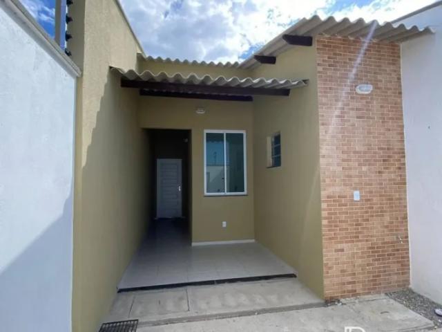 Casa com 2 Quartos e 2 banheiros à Venda, 85 m² por R$ 200.000