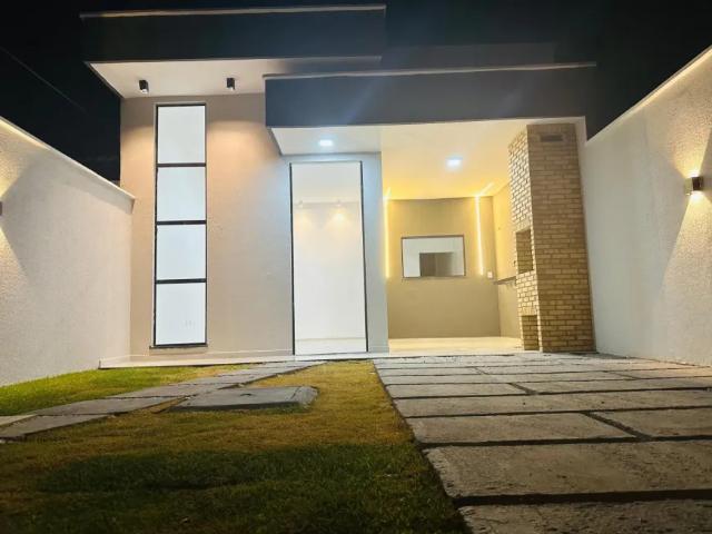 Casa com 2 Quartos e 2 banheiros à Venda, 89 m² por R$ 230.000