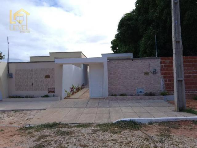 Casa com 2 Quartos e 2 banheiros à Venda, 80 m² por R$ 230.000