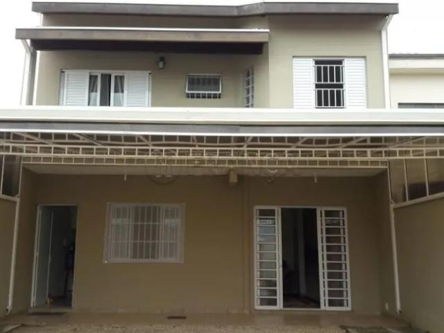 Casa com 2 Quartos e 2 banheiros à Venda, 93 m² por R$ 490.000