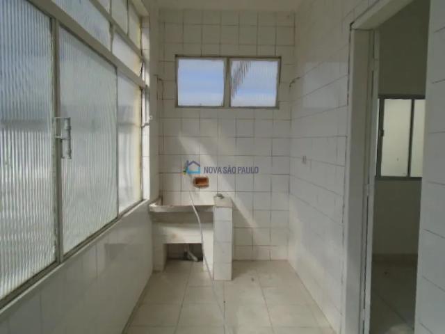 Casa com 2 Quartos e 2 banheiros para Alugar, 89 m² por R$ 2.400/Mês
