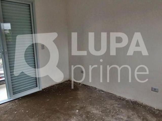 CASA COM 2 QUARTOS E 2 VAGAS DE GARAGEM À VENDA NA VILA MARIA ALTA
