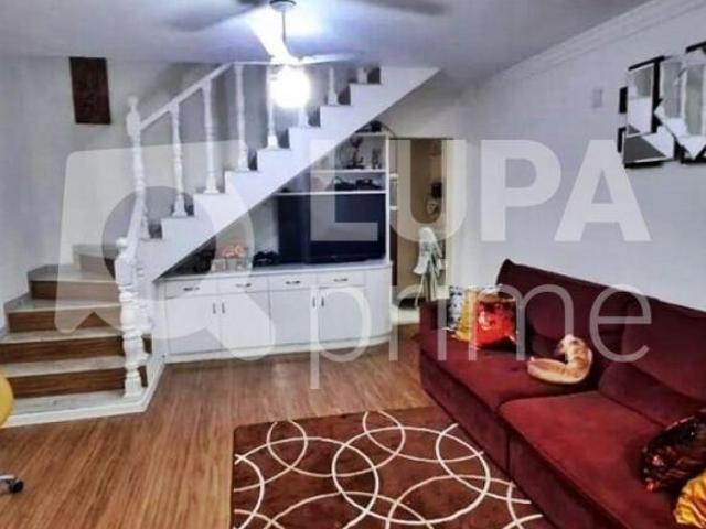 CASA COM 2 QUARTOS E 2 VAGAS DE GARAGEM À VENDA NA PARADA INGLESA