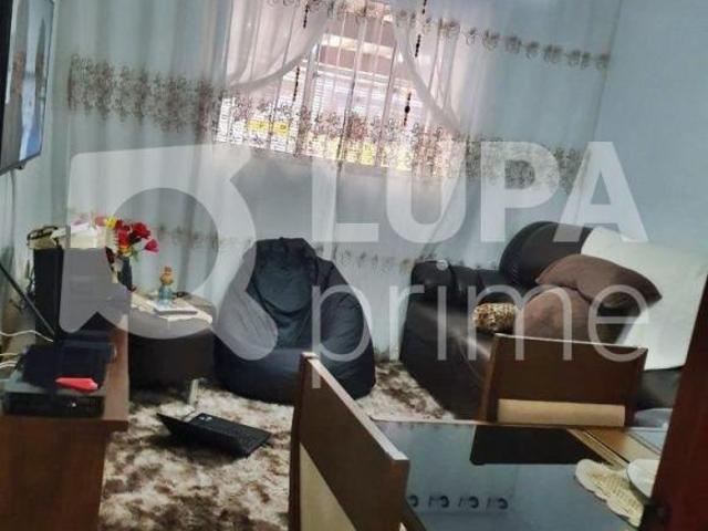 CASA COM 2 QUARTOS E 2 VAGAS DE GARAGEM À VENDA NO JARDIM PERI