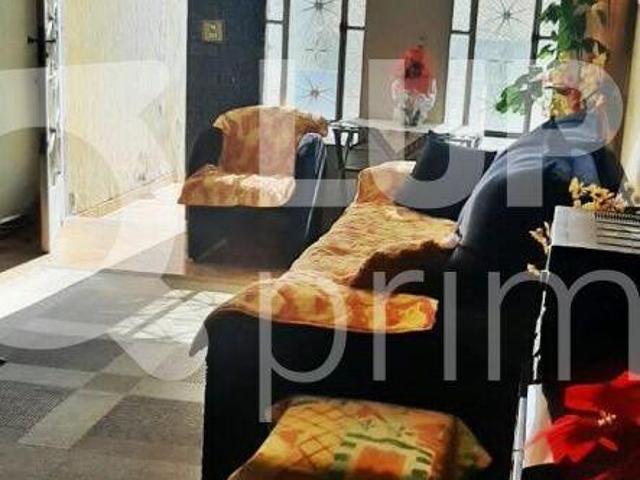 CASA COM 2 QUARTOS E 2 VAGAS DE GARAGEM À VENDA NO JARDIM TREMEMBÉ
