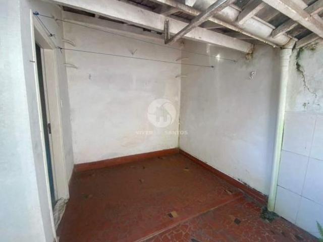 Casa com 2 quartos e 2 vagas de garagem Ideal para Reformar Santos