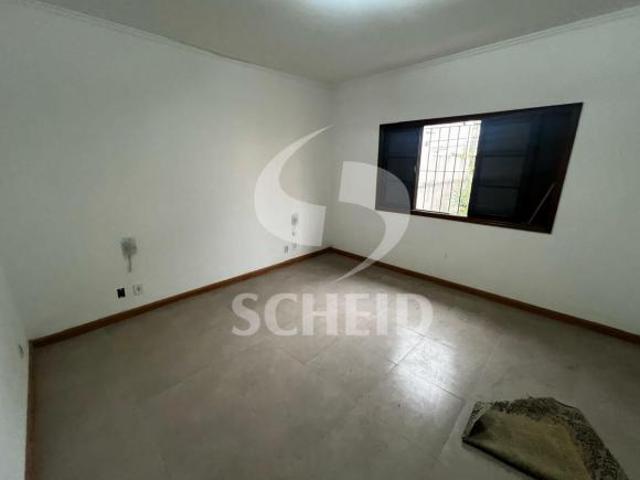 Casa com 2 Quartos e 3 banheiros à Venda, 140 m² por R$ 700.000