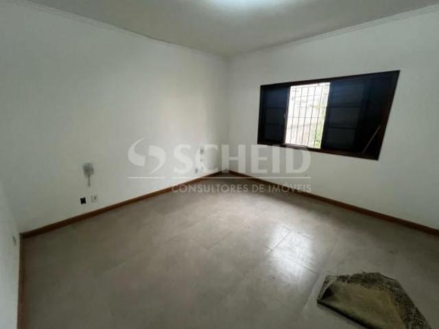Casa com 2 Quartos e 3 banheiros à Venda, 140 m² por R$ 700.000