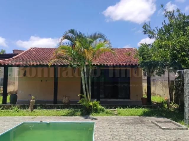 Casa com 2 Quartos e 3 banheiros à Venda, 145 m² por R$ 230.000