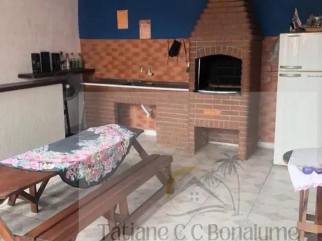Casa com 2 Quartos e 3 banheiros à Venda, 125 m² por R$ 350.000