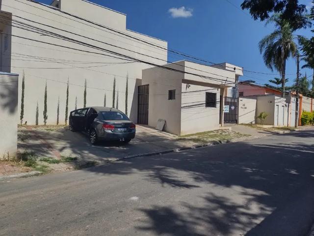 Casa com 2 Quartos e 3 banheiros à Venda, 69 m² por R$ 369.000