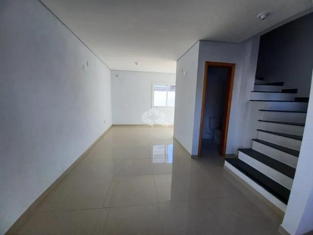 Casa com 2 Quartos e 3 banheiros à Venda, 74 m² por R$ 399.000