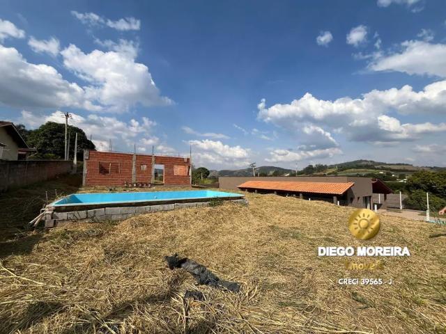 Casa com 2 Quartos e 3 banheiros à Venda, 800 m² por R$ 268.000