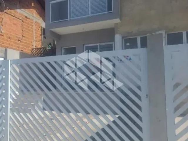 Casa com 2 Quartos e 3 banheiros à Venda, 90 m² por R$ 470.000