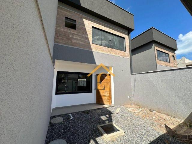 Casa com 2 Quartos e 3 banheiros à Venda, 92 m² por R$ 360.000