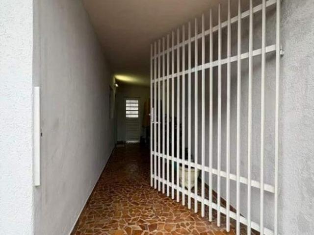 Casa com 2 quartos e 3 vagas à venda no Jardim São Francisco em Santa Bárbara d&apos Oeste
