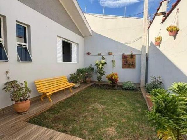 Casa com 2 quartos e 3 vagas à venda no Parque Peória Tupi em Piracicaba