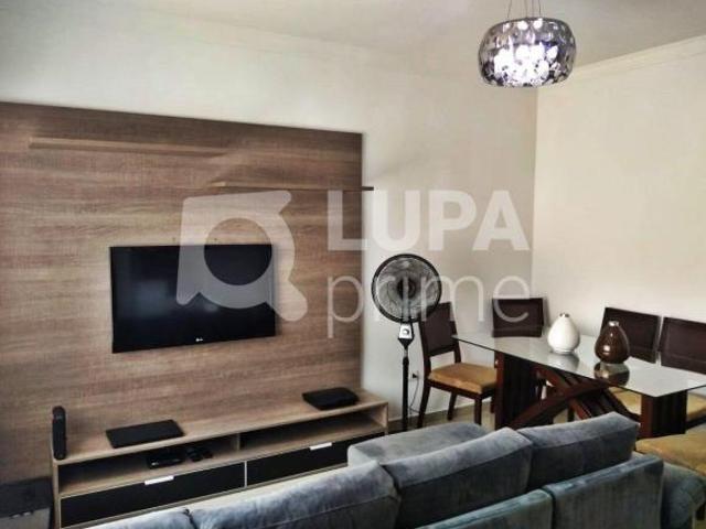 CASA COM 2 QUARTOS E 3 VAGAS DE GARAGEM À VENDA NA VILA CARRÃO
