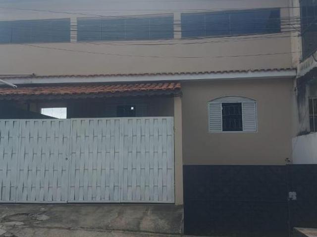 Casa com 2 Quartos e Amplo Terraço no Bairro Carioca – São Lourenço/MG