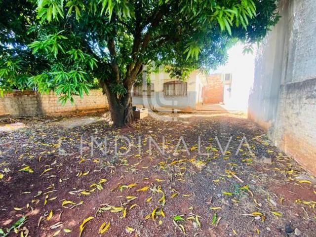 Casa com 2 quartos e amplo quintal no Jardim Evangélico, próxima a Itaipu