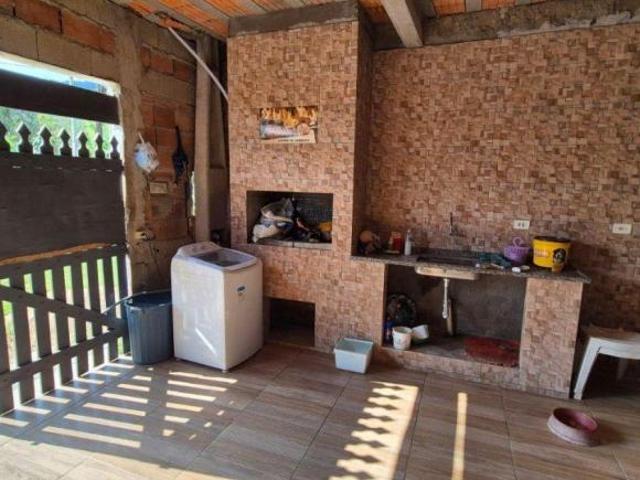 Casa com 2 quartos e área gourmet em Itanhaém