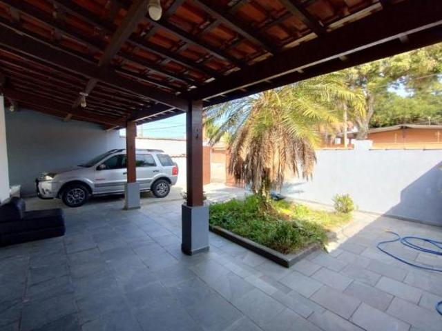 Casa com 2 quartos e área gourmet em Itanhaém