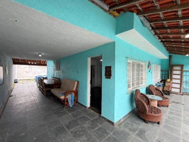 Casa com 2 quartos e área gourmet em Itanhaém