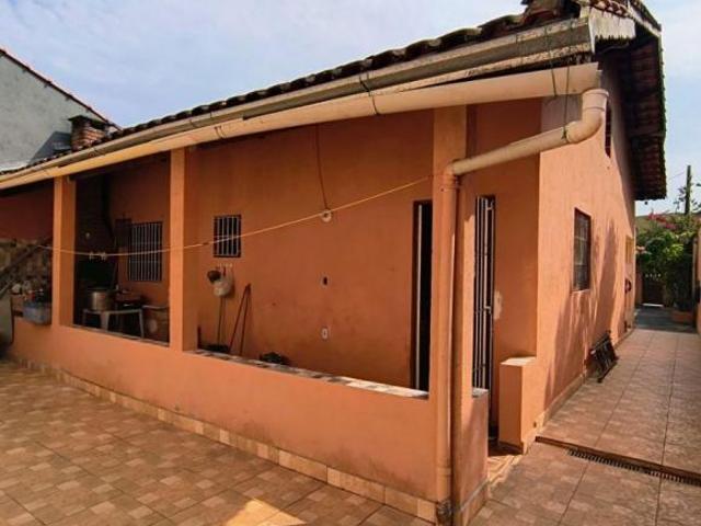 Casa com 2 quartos e área gourmet em Itanhaém