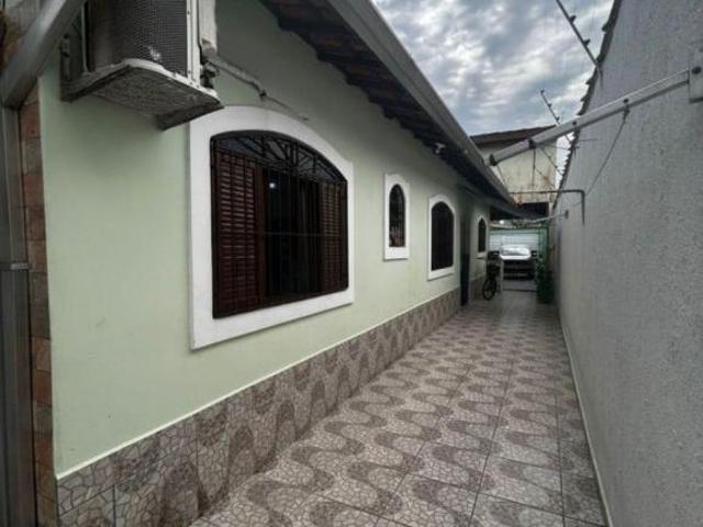 Casa com 2 quartos e área gourmet em Itanhaém