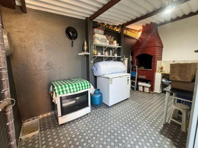 Casa com 2 quartos e área gourmet em Itanhaém