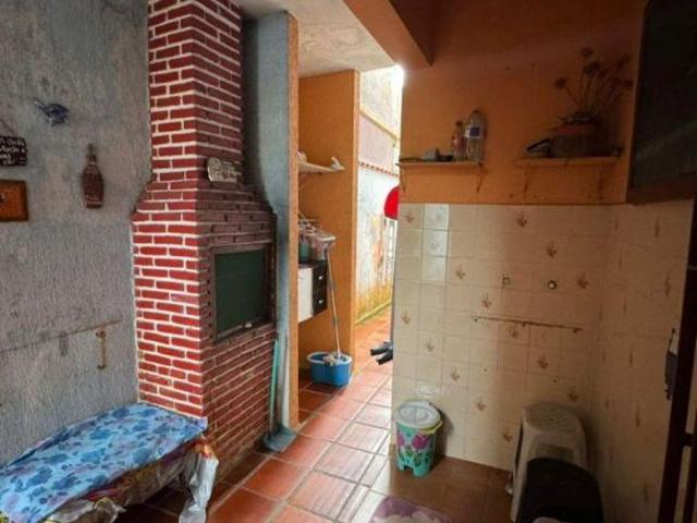 Casa com 2 quartos e área gourmet em Itanhaém