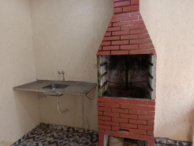 Casa com 2 quartos e área gourmet em Itanhaém